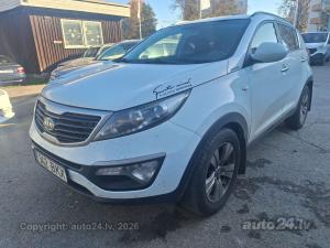 White Kia Sportage 2012 in Tallinn, with an engine capacity of 1.70 L and mileage of 0 thousand km for 3400 €, photo  on AUTOMOTO.COM.LV