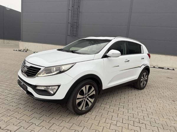 Белый Киа Sportage 2013 в Шяуляй, объемом двигателя 1.69 л и пробегом 260 тыс. км за 5650 €, фото 1 на AUTOMOTO.COM.LV