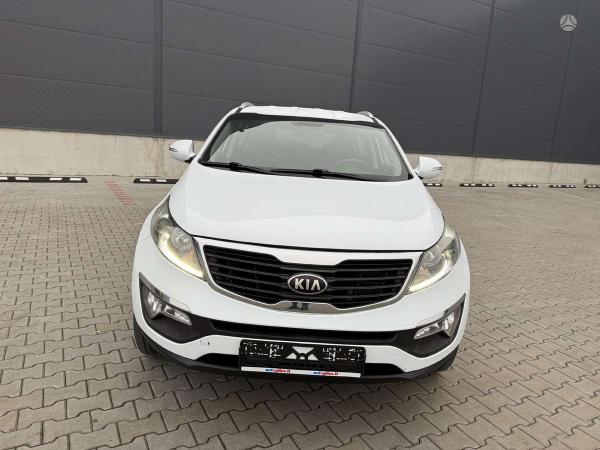 Белый Киа Sportage 2013 в Шяуляй, объемом двигателя 1.69 л и пробегом 260 тыс. км за 5650 €, фото 2 на AUTOMOTO.COM.LV
