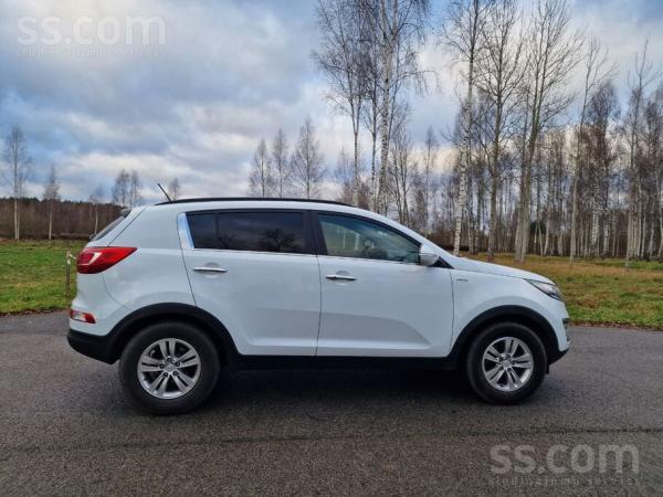 Белый Киа Sportage 2013 в Рига, объемом двигателя 2.00 л и пробегом 220 тыс. км за 6850 €, фото 4 на AUTOMOTO.COM.LV