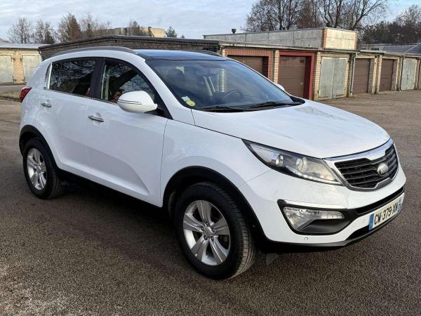 Белый Киа Sportage 2013 в Таураге, объемом двигателя 1.69 л и пробегом 212 тыс. км за 6300 €, фото 3 на AUTOMOTO.COM.LV