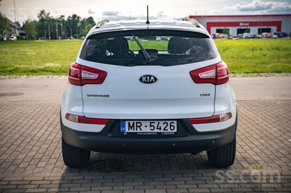 Белый Киа Sportage 2013 в Рига, объемом двигателя 2.00 л и пробегом 0 тыс. км за 5990 €, фото 5 на AUTOMOTO.COM.LV