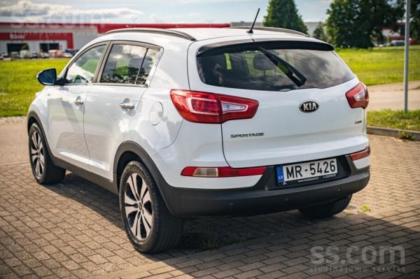 Белый Киа Sportage 2013 в Рига, объемом двигателя 2.00 л и пробегом 0 тыс. км за 5990 €, фото 6 на AUTOMOTO.COM.LV