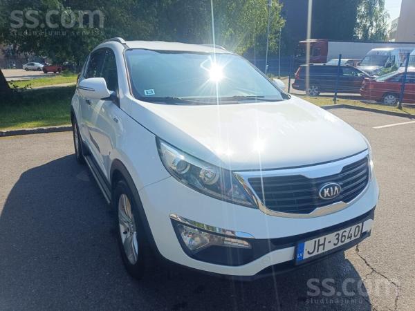 Balts Kia Sportage 2013 Rīga, ar dzinēja tilpumu 2.00 L un nobraukumu 214 tūkst. km par 6600 €, foto 4 vietnē AUTOMOTO.COM.LV