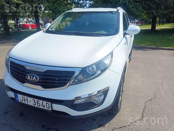 Balts Kia Sportage 2013 Rīga, ar dzinēja tilpumu 2.00 L un nobraukumu 214 tūkst. km par 6600 €, foto 5 vietnē AUTOMOTO.COM.LV