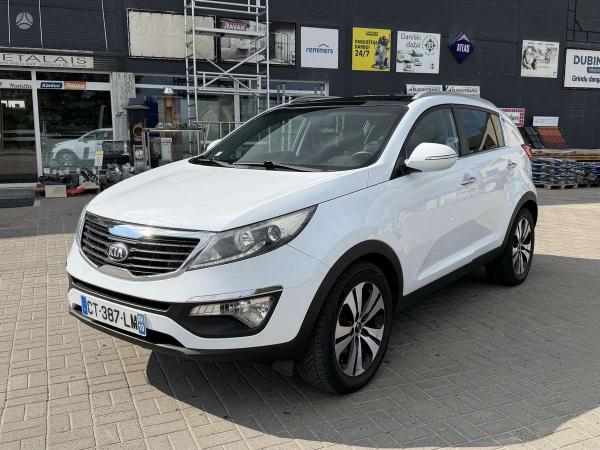 Белый Киа Sportage 2013 в Таураге, объемом двигателя 1.69 л и пробегом 233 тыс. км за 5999 €, фото 1 на AUTOMOTO.COM.LV