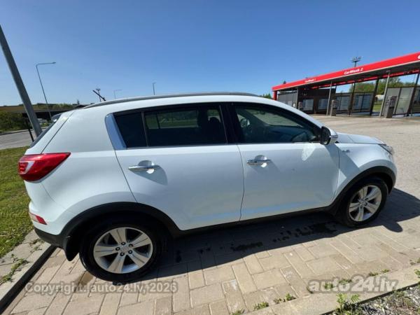 Белый Киа Sportage 2013 в Раквере, объемом двигателя 2.00 л и пробегом 121 тыс. км за 9490 €, фото 4 на AUTOMOTO.COM.LV