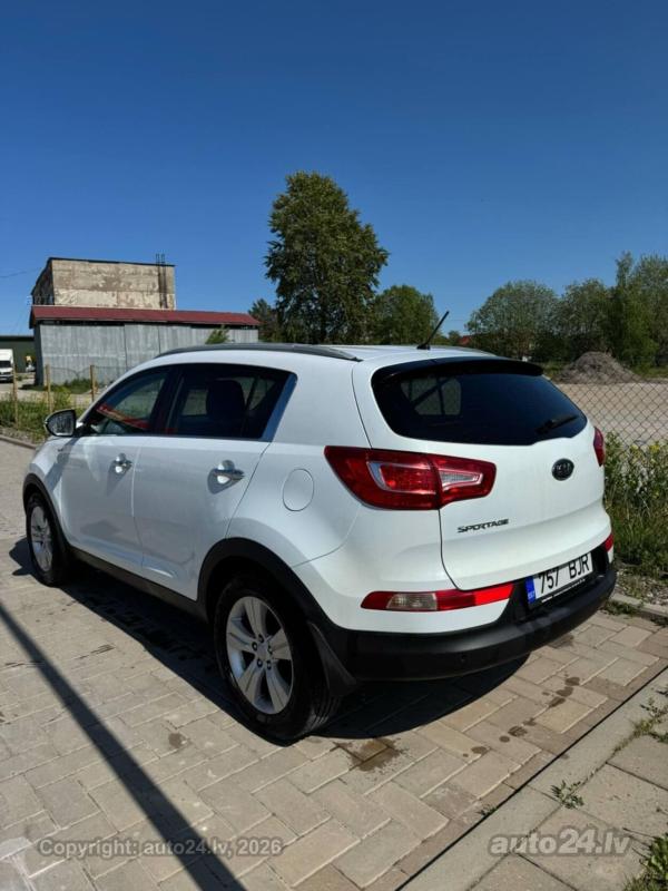 Белый Киа Sportage 2013 в Раквере, объемом двигателя 2.00 л и пробегом 121 тыс. км за 9490 €, фото 6 на AUTOMOTO.COM.LV