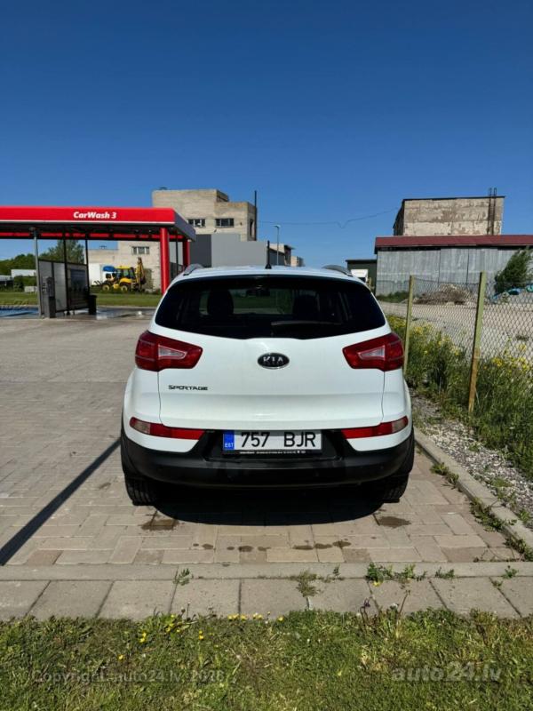 Белый Киа Sportage 2013 в Раквере, объемом двигателя 2.00 л и пробегом 121 тыс. км за 9490 €, фото 7 на AUTOMOTO.COM.LV