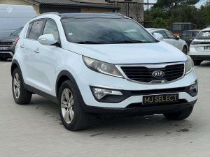 White Kia Sportage 2013 in Taurage, with an engine capacity of 1.69 L and mileage of 273 thousand km for 5600 €, photo  on AUTOMOTO.COM.LV