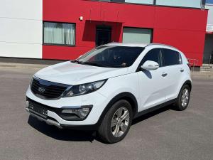 Balts Kia Sportage 2013 Panevēža, ar dzinēja tilpumu 1.59 L un nobraukumu 244 tūkst. km par 4900 €, foto  vietnē AUTOMOTO.COM.LV