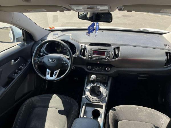 Белый Киа Sportage 2013 в Паневежис, объемом двигателя 1.59 л и пробегом 244 тыс. км за 4900 €, фото 9 на AUTOMOTO.COM.LV