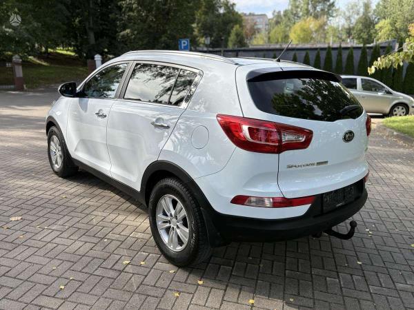 Balts Kia Sportage 2013 Joniškis, ar dzinēja tilpumu 2.00 L un nobraukumu 321 tūkst. km par 5450 €, foto 7 vietnē AUTOMOTO.COM.LV