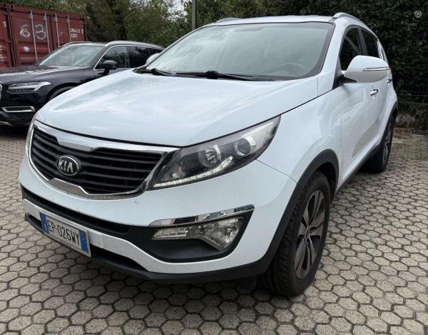 Киа Sportage 2013 в Шяуляй на AUTOMOTO.COM.LV Белый Киа Sportage 2013 в Шяуляй, объемом двигателя 1.69 л и пробегом 189 тыс. км за 5900 €, фото 3 на AUTOMOTO.COM.LV