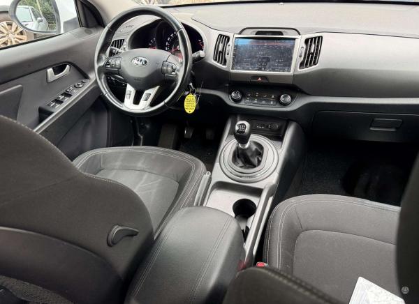 Киа Sportage 2013 в Шяуляй на AUTOMOTO.COM.LV Белый Киа Sportage 2013 в Шяуляй, объемом двигателя 1.69 л и пробегом 189 тыс. км за 5900 €, фото 7 на AUTOMOTO.COM.LV