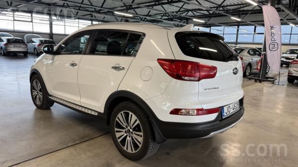 Balts Kia Sportage 2014 Rīga, ar dzinēja tilpumu 2.00 L un nobraukumu 148 tūkst. km par 8900 €, foto 3 vietnē AUTOMOTO.COM.LV
