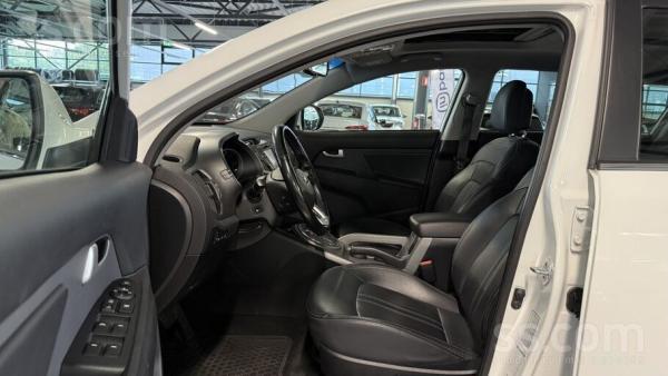 Balts Kia Sportage 2014 Rīga, ar dzinēja tilpumu 2.00 L un nobraukumu 148 tūkst. km par 8900 €, foto 10 vietnē AUTOMOTO.COM.LV