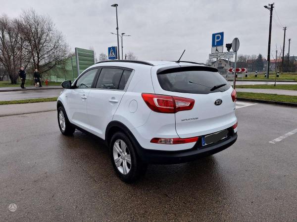 Белый Киа Sportage 2014 в Таураге, объемом двигателя 1.69 л и пробегом 125 тыс. км за 7200 €, фото 5 на AUTOMOTO.COM.LV