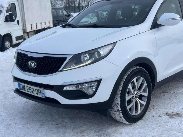 White Kia Sportage 2014 in Taurage, with an engine capacity of 1.69 L and mileage of 220 thousand km for 7300 €, photo 2 on AUTOMOTO.COM.LV