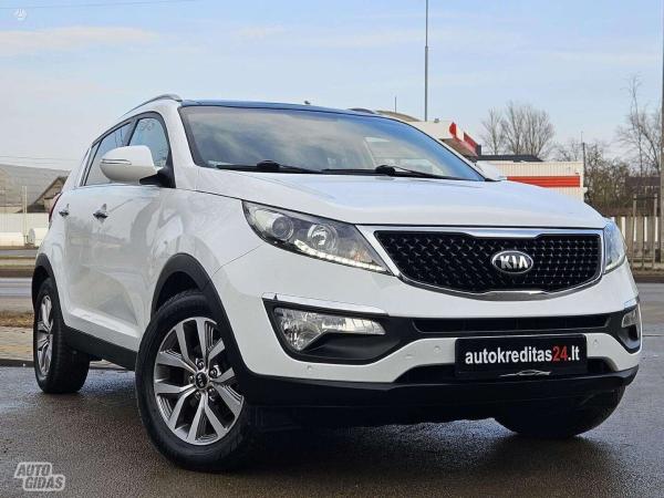 White Kia Sportage 2014 in Siauliai, with an engine capacity of 1.70 L and mileage of 197 thousand km for 7950 €, photo 3 on AUTOMOTO.COM.LV