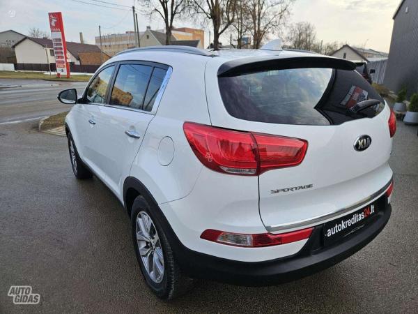 White Kia Sportage 2014 in Siauliai, with an engine capacity of 1.70 L and mileage of 197 thousand km for 7950 €, photo 4 on AUTOMOTO.COM.LV