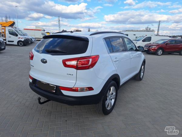 Белый Киа Sportage 2014 в Таураге, объемом двигателя 1.70 л и пробегом 230 тыс. км за 6599 €, фото 4 на AUTOMOTO.COM.LV