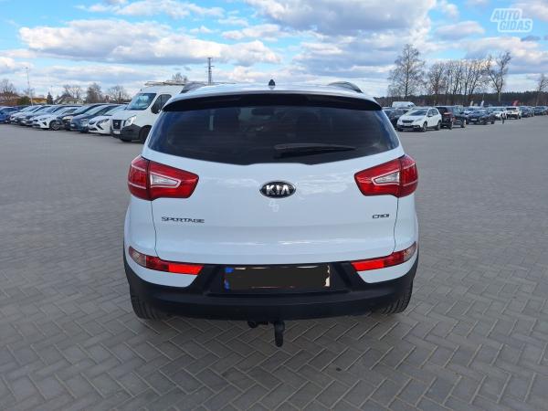Белый Киа Sportage 2014 в Таураге, объемом двигателя 1.70 л и пробегом 230 тыс. км за 6599 €, фото 5 на AUTOMOTO.COM.LV