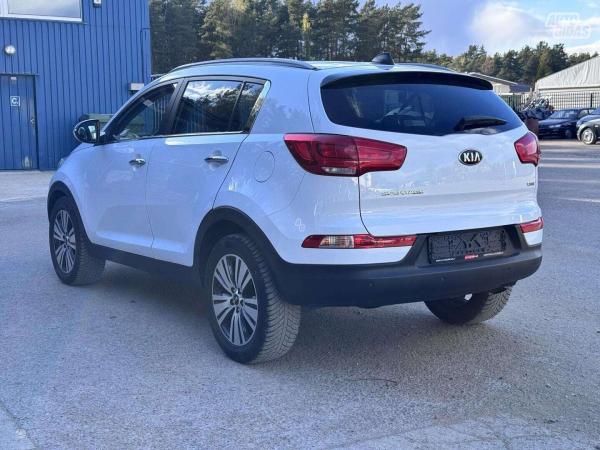 Белый Киа Sportage 2014 в Вильнюс, объемом двигателя 1.70 л и пробегом 177 тыс. км за 9650 €, фото 2 на AUTOMOTO.COM.LV