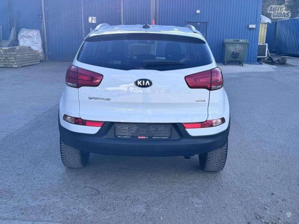 Белый Киа Sportage 2014 в Вильнюс, объемом двигателя 1.70 л и пробегом 177 тыс. км за 9650 €, фото 3 на AUTOMOTO.COM.LV