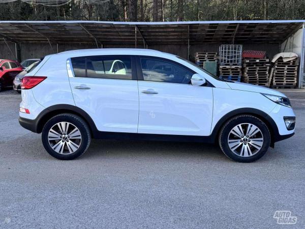 Белый Киа Sportage 2014 в Вильнюс, объемом двигателя 1.70 л и пробегом 177 тыс. км за 9650 €, фото 5 на AUTOMOTO.COM.LV
