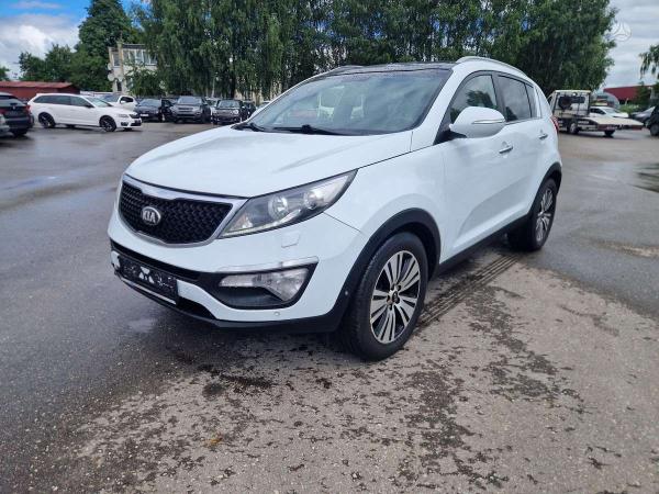 Белый Киа Sportage 2014 в Укмерге, объемом двигателя 1.69 л и пробегом 230 тыс. км за 6250 €, фото 1 на AUTOMOTO.COM.LV