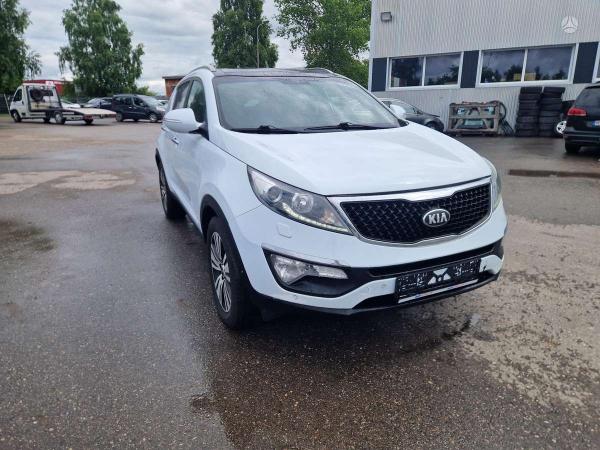 Белый Киа Sportage 2014 в Укмерге, объемом двигателя 1.69 л и пробегом 230 тыс. км за 6250 €, фото 3 на AUTOMOTO.COM.LV