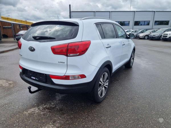 Белый Киа Sportage 2014 в Укмерге, объемом двигателя 1.69 л и пробегом 230 тыс. км за 6250 €, фото 6 на AUTOMOTO.COM.LV
