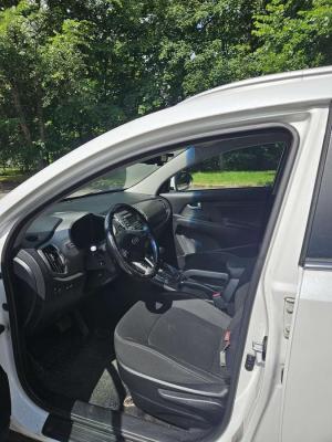 Balts Kia Sportage 2014 Viļņa, ar dzinēja tilpumu 2.00 L un nobraukumu 174 tūkst. km par 8950 €, foto 9 vietnē AUTOMOTO.COM.LV