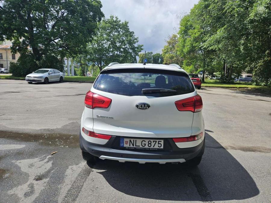 Balts Kia Sportage 2014 Viļņa, ar dzinēja tilpumu 2.00 L un nobraukumu 174 tūkst. km par 8950 €, foto 18 vietnē AUTOMOTO.COM.LV