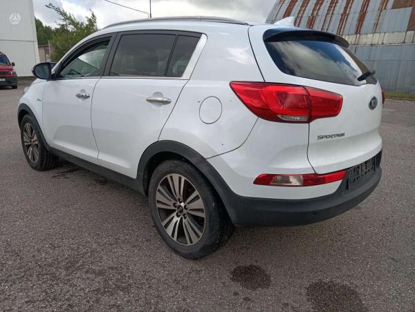 Balts Kia Sportage 2014 Utena, ar dzinēja tilpumu 2.00 L un nobraukumu 259 tūkst. km par 6990 €, foto 3 vietnē AUTOMOTO.COM.LV
