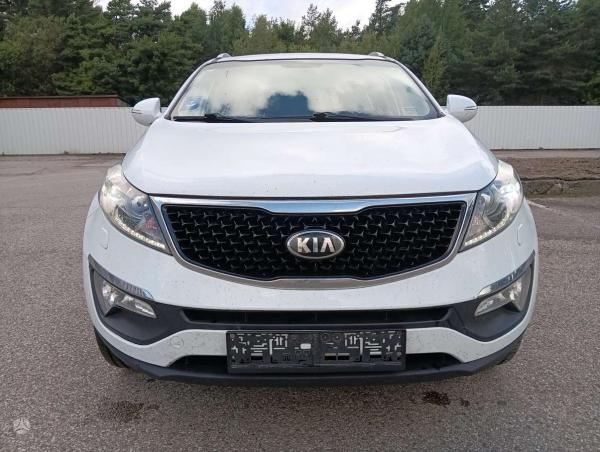 Balts Kia Sportage 2014 Utena, ar dzinēja tilpumu 2.00 L un nobraukumu 259 tūkst. km par 6990 €, foto 8 vietnē AUTOMOTO.COM.LV