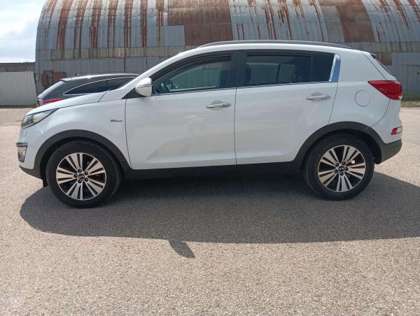 Balts Kia Sportage 2014 Utena, ar dzinēja tilpumu 2.00 L un nobraukumu 245 tūkst. km par 6990 €, foto 5 vietnē AUTOMOTO.COM.LV