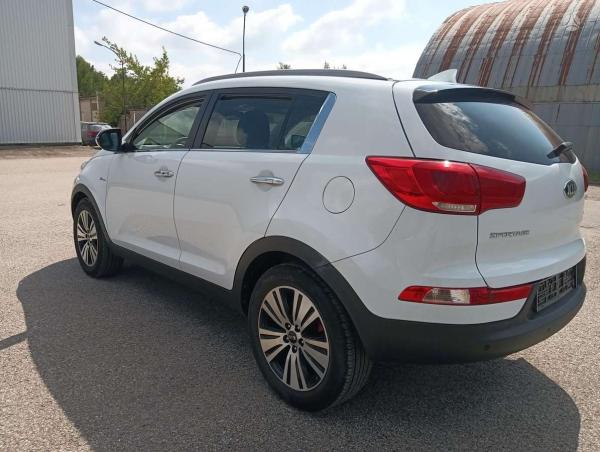 Balts Kia Sportage 2014 Utena, ar dzinēja tilpumu 2.00 L un nobraukumu 245 tūkst. km par 6990 €, foto 6 vietnē AUTOMOTO.COM.LV
