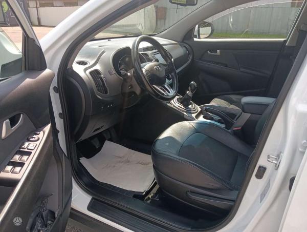 Balts Kia Sportage 2014 Utena, ar dzinēja tilpumu 2.00 L un nobraukumu 245 tūkst. km par 6990 €, foto 10 vietnē AUTOMOTO.COM.LV