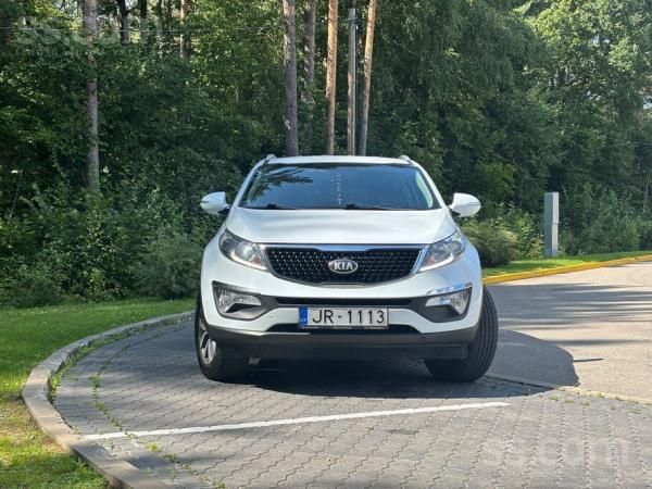Balts Kia Sportage 2014 Rīga, ar dzinēja tilpumu 2.00 L un nobraukumu 253 tūkst. km par 8500 €, foto 2 vietnē AUTOMOTO.COM.LV
