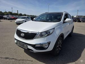 White Kia Sportage 2014 in Marijampole, with an engine capacity of 1.59 L and mileage of 298 thousand km for 5200 €, photo  on AUTOMOTO.COM.LV