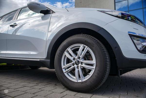 Белый Киа Sportage 2014 в Мариямполе, объемом двигателя 2.00 л и пробегом 186 тыс. км за 8950 €, фото 4 на AUTOMOTO.COM.LV