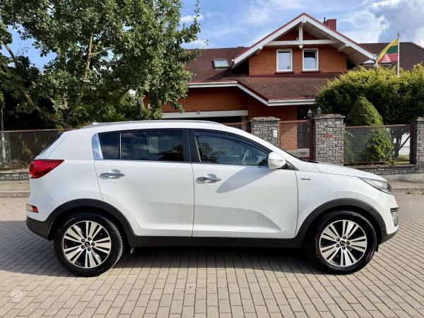 Киа Sportage 2014 в Вильнюс на AUTOMOTO.COM.LV Белый Киа Sportage 2014 в Вильнюс, объемом двигателя 2.00 л и пробегом 197 тыс. км за 7750 €, фото 8 на AUTOMOTO.COM.LV