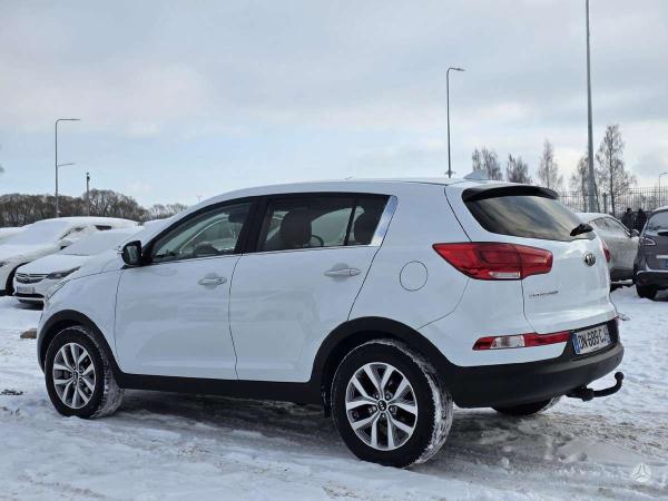 Balts Kia Sportage 2015 Tauragė, ar dzinēja tilpumu 1.69 L un nobraukumu 287 tūkst. km par 6500 €, foto 5 vietnē AUTOMOTO.COM.LV