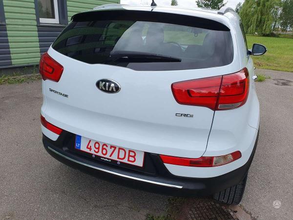 Белый Киа Sportage 2015 в Шяуляй, объемом двигателя 1.69 л и пробегом 298 тыс. км за 6200 €, фото 4 на AUTOMOTO.COM.LV