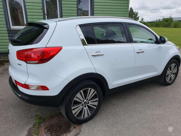 Белый Киа Sportage 2015 в Шяуляй, объемом двигателя 1.69 л и пробегом 298 тыс. км за 6200 €, фото 5 на AUTOMOTO.COM.LV