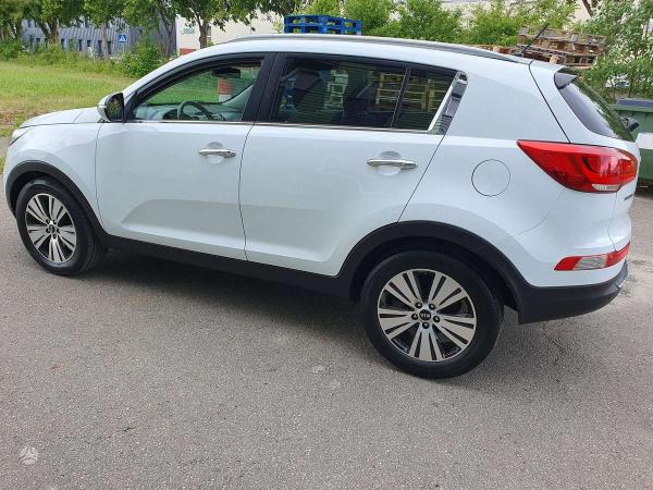 Белый Киа Sportage 2015 в Шяуляй, объемом двигателя 1.69 л и пробегом 298 тыс. км за 6200 €, фото 6 на AUTOMOTO.COM.LV