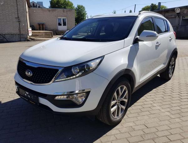 Balts Kia Sportage 2015 Šauļi, ar dzinēja tilpumu 1.69 L un nobraukumu 300 tūkst. km par 6700 €, foto 3 vietnē AUTOMOTO.COM.LV