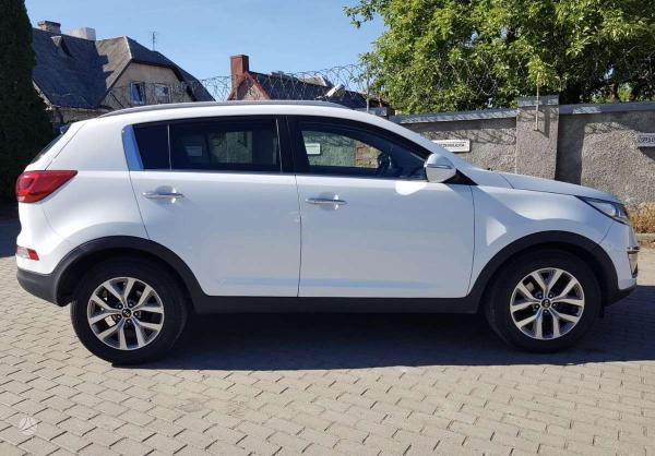 Balts Kia Sportage 2015 Šauļi, ar dzinēja tilpumu 1.69 L un nobraukumu 300 tūkst. km par 6700 €, foto 5 vietnē AUTOMOTO.COM.LV